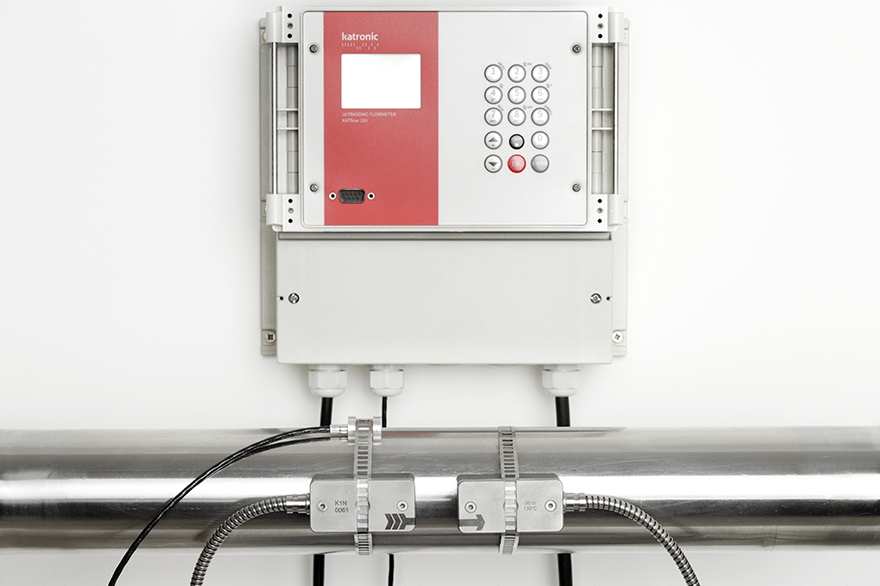 KATflow 150 Medidor de flujo ultrasónico avanzado - Instrumatic